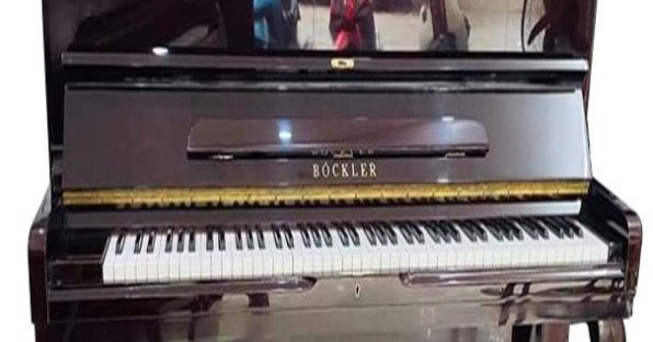 Bán Đàn Piano Cơ Bockler AH30 chính hãng, nhiều quà tặng giá trị
